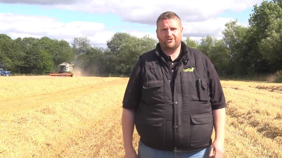 VLOG - On location with A.L.Wilkinson Contract Farming in Oxfordshire ...
